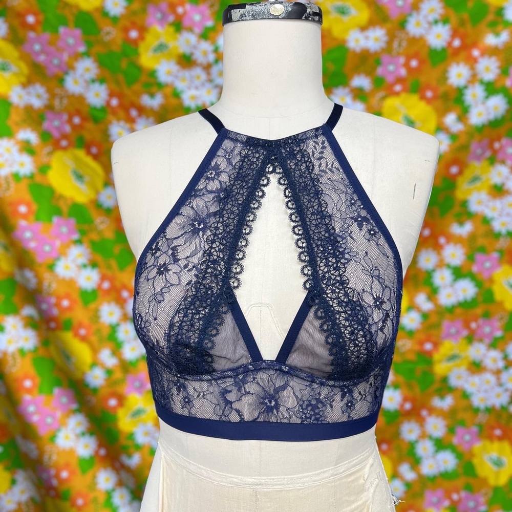 Blue Lace Victoria’s Secret Very Sexy Bralette Size L… - Gem